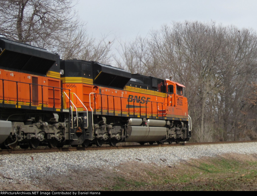 BNSF 9056